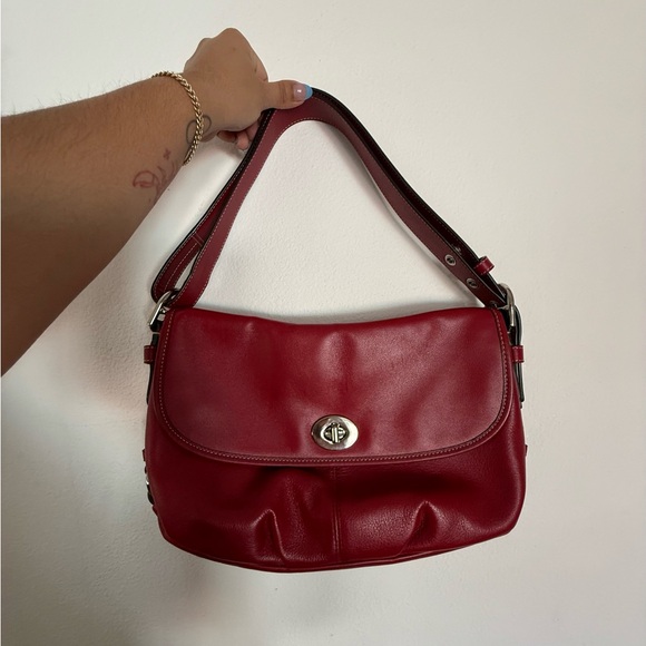 Coach | Bags | Coach Red Leather Shoulder Bag With Turnlock Closure ...
